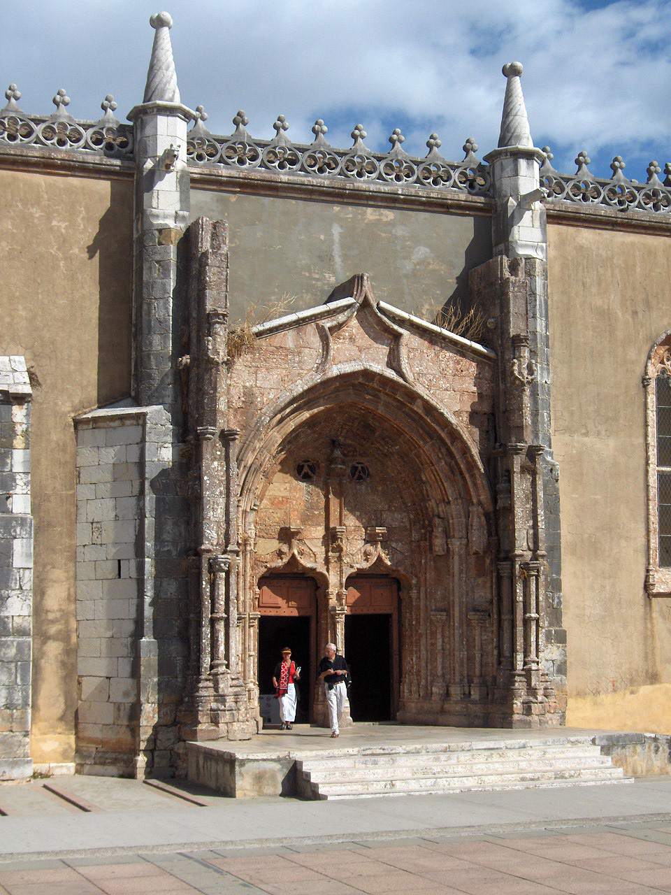 View Traveling City Guide: 9 Best Tourist Attractions In Setubal