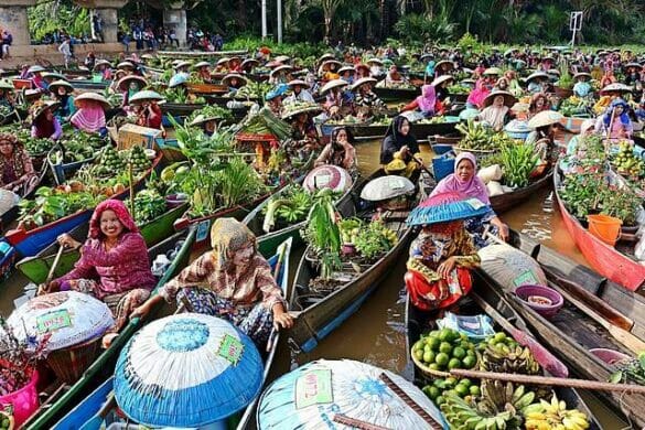 19 Floating Markets Around The World | View Traveling