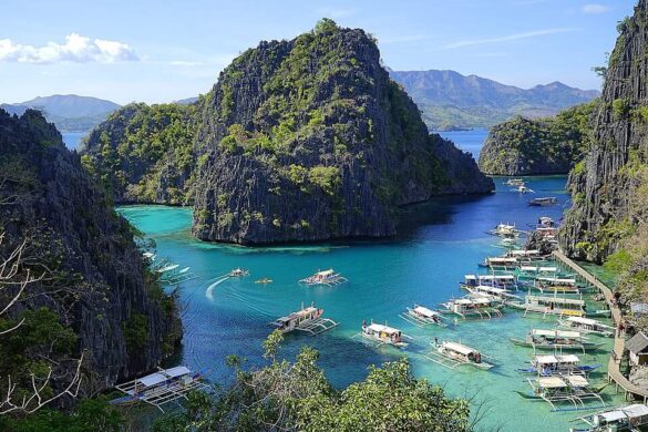 Top 15 Places With The Clearest Blue Water In The World (Looks Unreal)